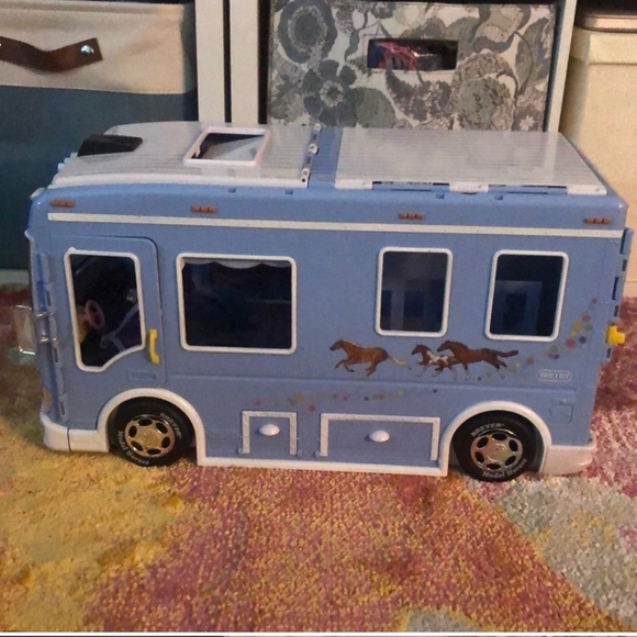 Breyer | Toys | Breyer Horse Rv Camper Horse Trailer | Poshmark